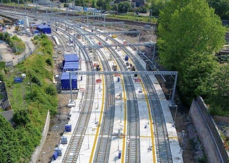 Midland Main Line electrification mast production reaches half way ...