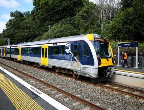 Auckland One Rail takes over from Transdev under integrated operating ...