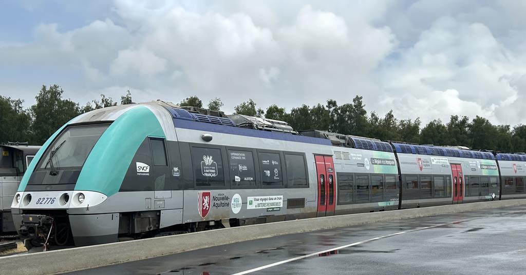 Electro-diesel multiple-unit converted to battery-electric power | News ...