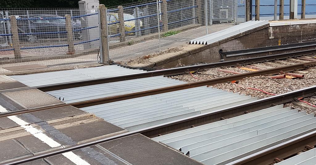 Anti-trespass panels approved | News | Railway Gazette International