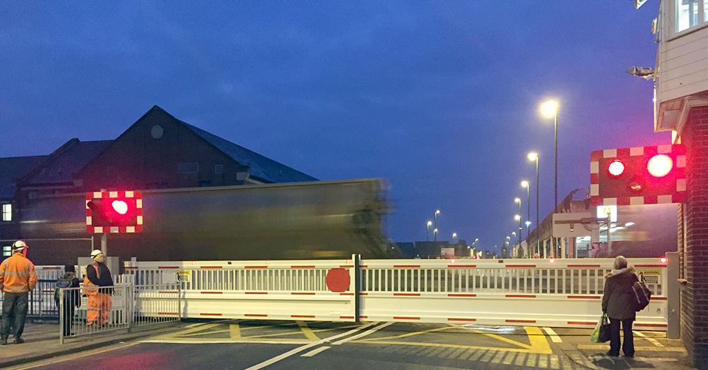 Wind-resistant level crossing gates installed | News | Railway Gazette ...