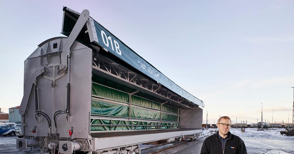 Wagon with fully opening sides aims to provide warehouse-style loading ...