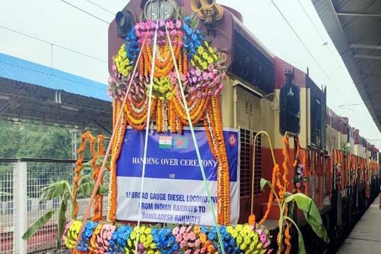 Bangladesh locomotive handover | News | Railway Gazette International