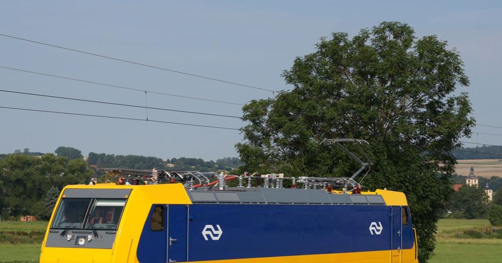 Final NS Traxx handed over | News | Railway Gazette International