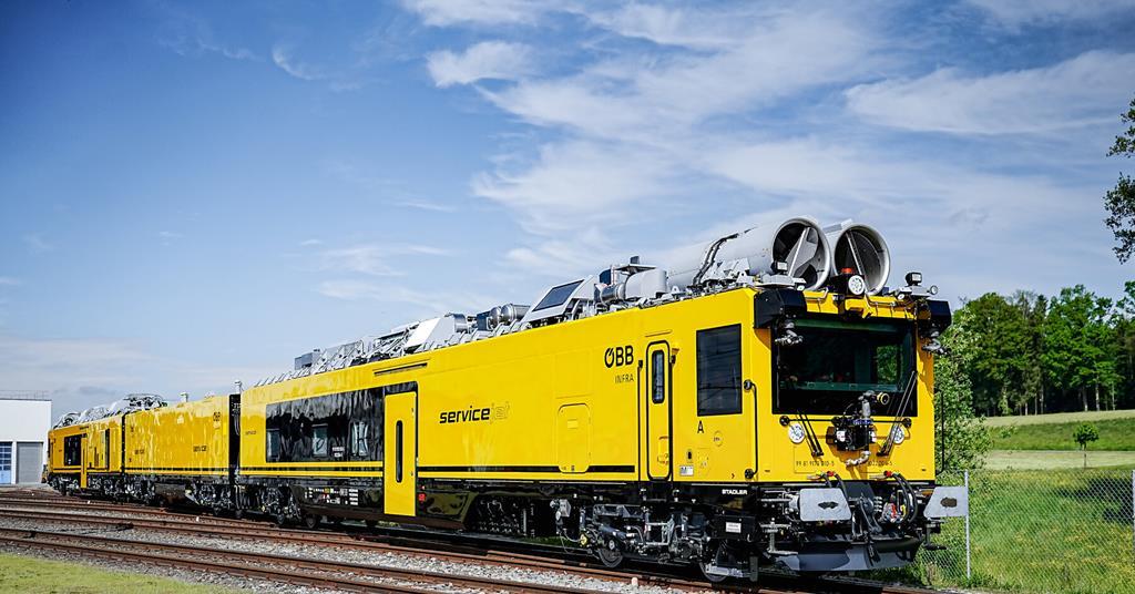 Tri-mode tunnel rescue train designed for the ‘worst-case scenario ...