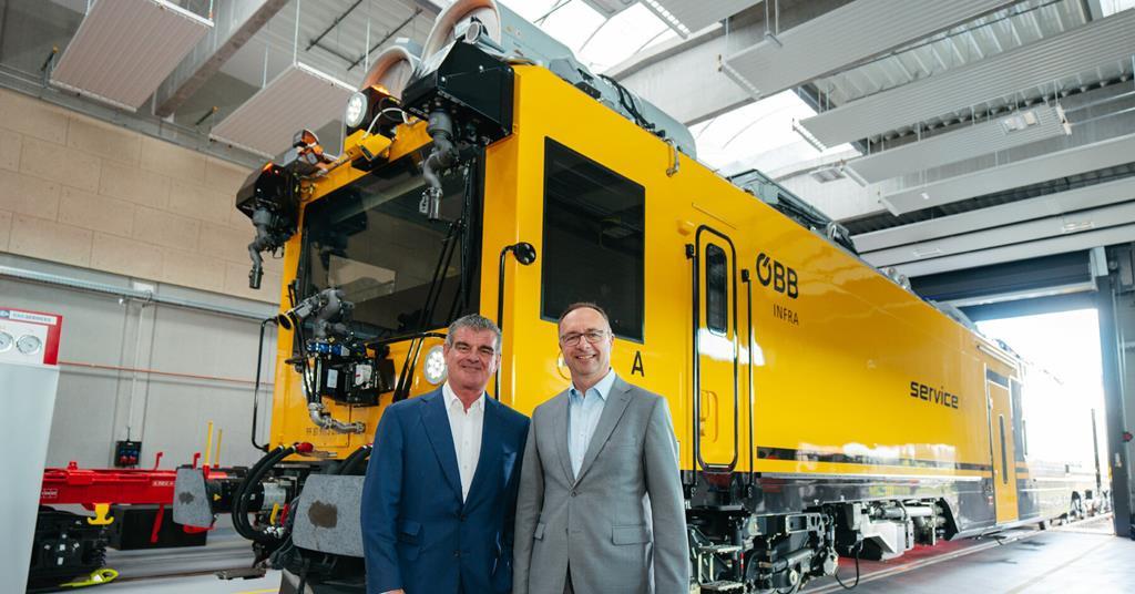 Tri-mode tunnel rescue train designed for the ‘worst-case scenario ...