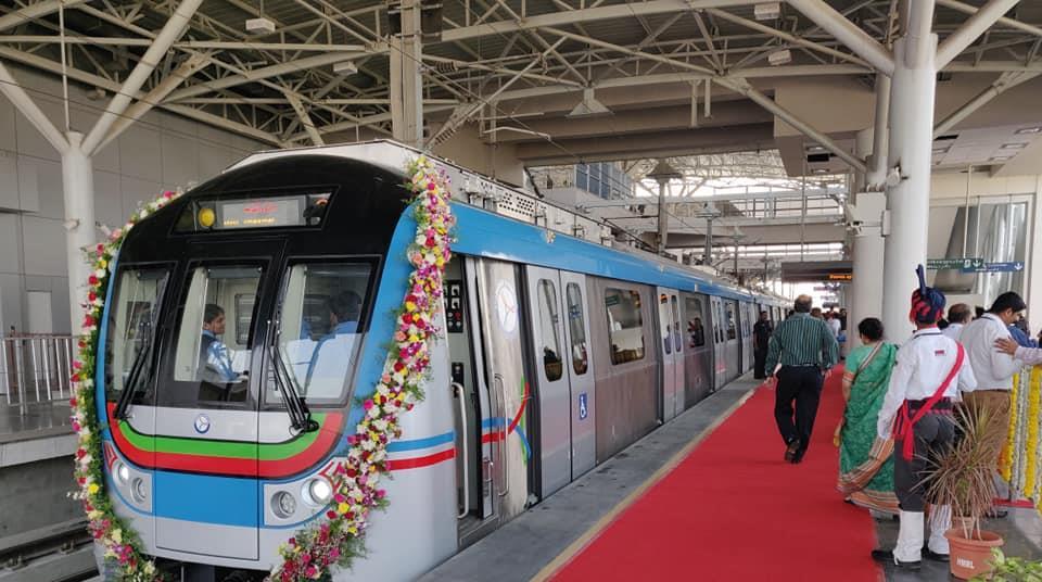 Hyderabad metro reaches Hitech City | News | Railway Gazette International