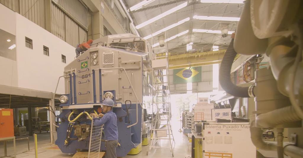 Moving assembly line improves locomotive manufacturing efficiency ...