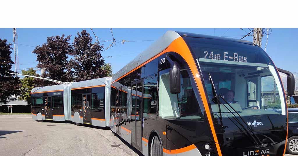 Battery trolleybus presented in Linz | News | Railway Gazette International