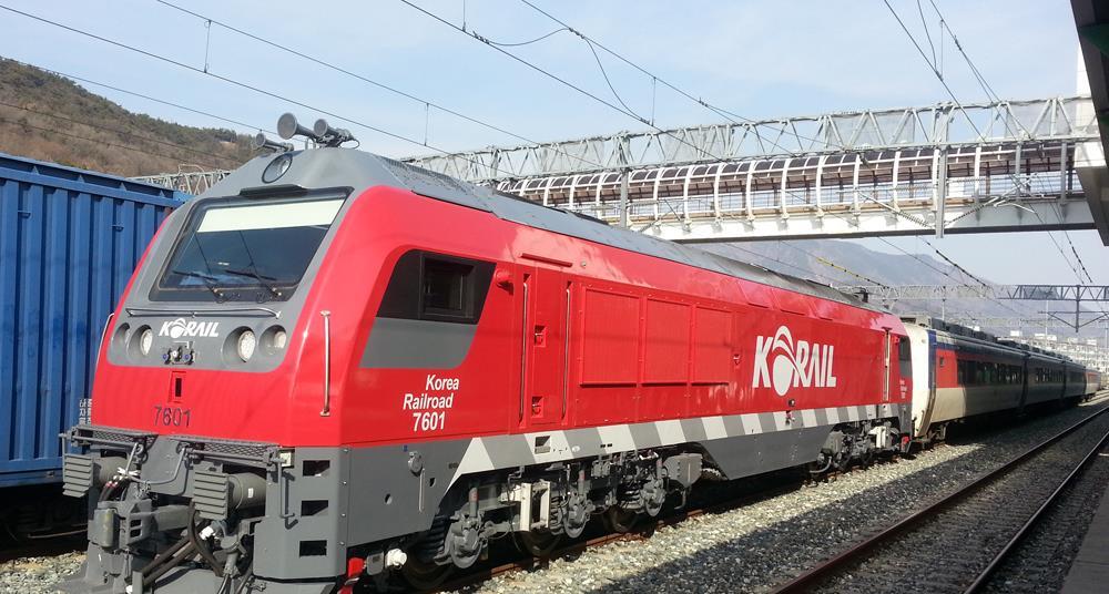 First Korean PowerHaul locomotive on test | News | Railway Gazette ...