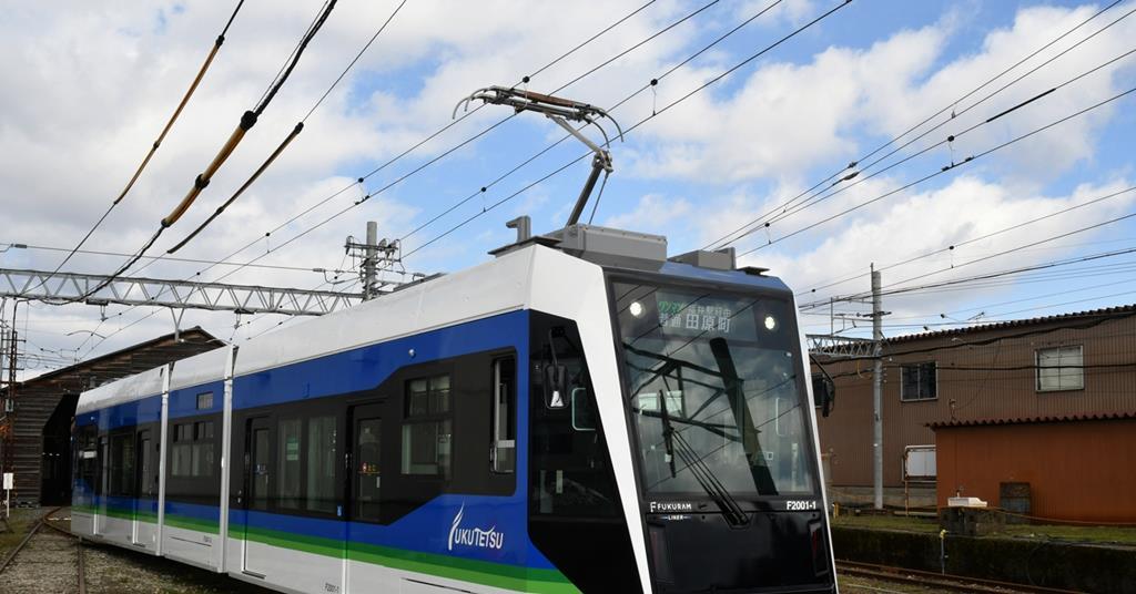 Sky, fields and rippling waves inspire light rail vehicle styling ...