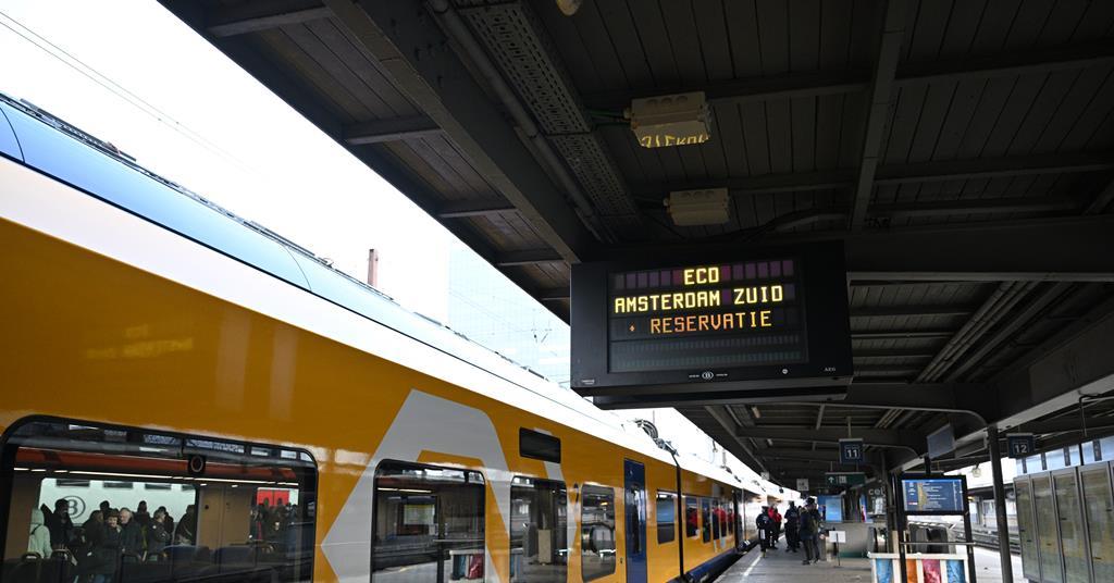 EuroCity Direct augments Benelux push-pull services | News | Railway ... EuroCity Direct augments Benelux push-pull services | News | Railway ...