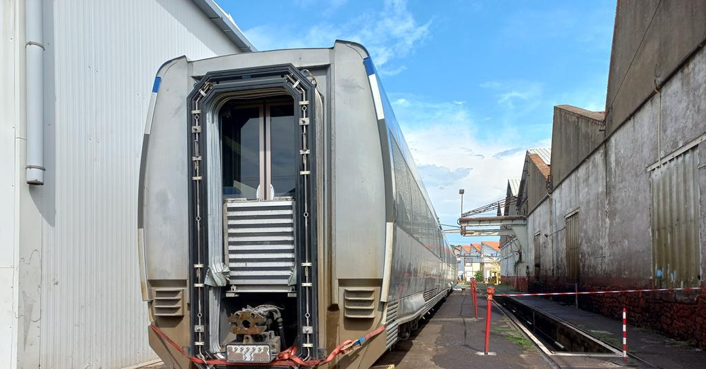 Railcoop makes progress with DMU fleet but passenger service launch ...