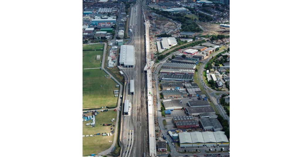 Reading viaduct ready for tracklaying | News | Railway Gazette ...