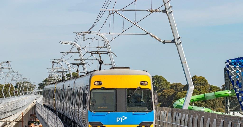 Melbourne opens elevated rail alignment | News | Railway Gazette ...