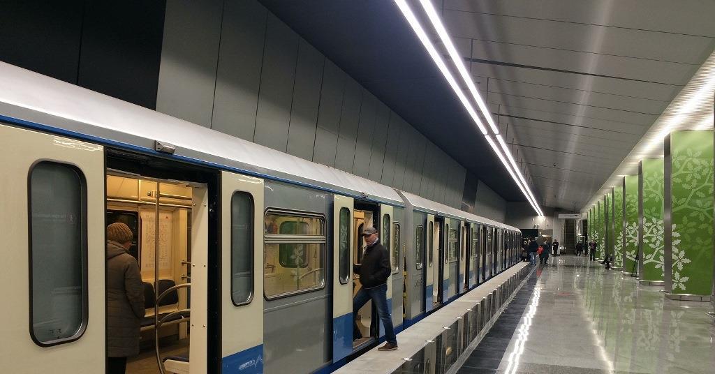 Moscow metro Line 8 extension opens | News | Railway Gazette International