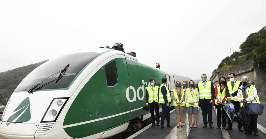 Test train carries first passengers over Pajares cut-off | News ...