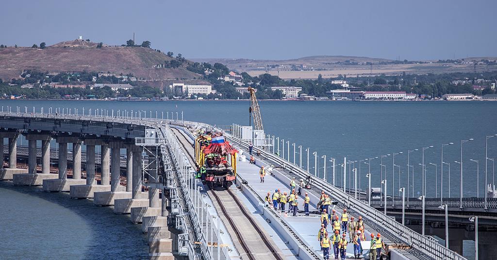The current status of a railway on a Crimean bridge : r/ukraine