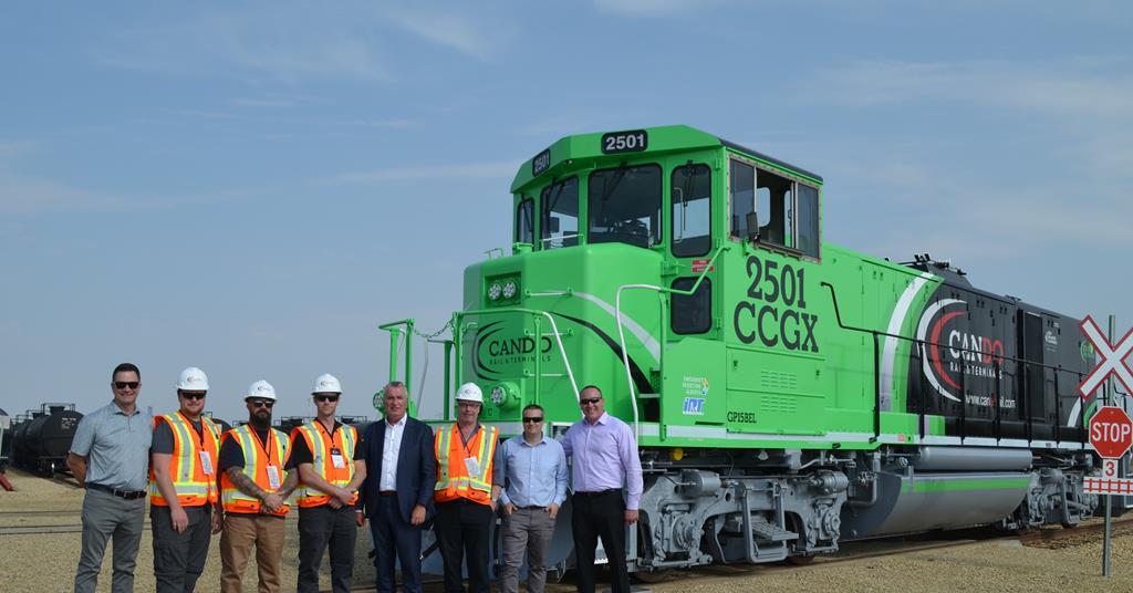 Cando Rail & Terminals unveils battery-powered shunting locomotive for ...