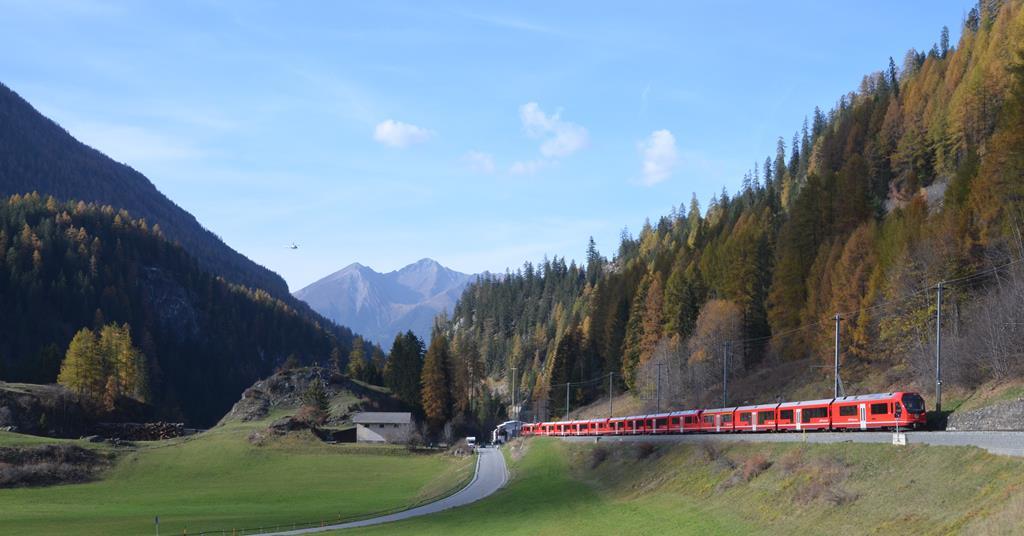 Rhätische Bahn runs record passenger train | News | Railway Gazette ...