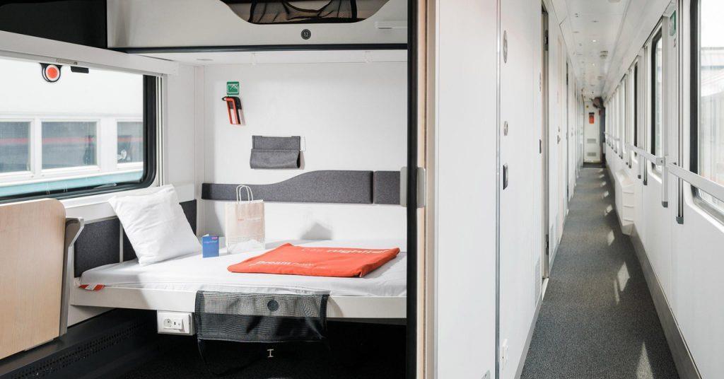 Couchette coach refurbishment contract awarded | News | Railway Gazette ...