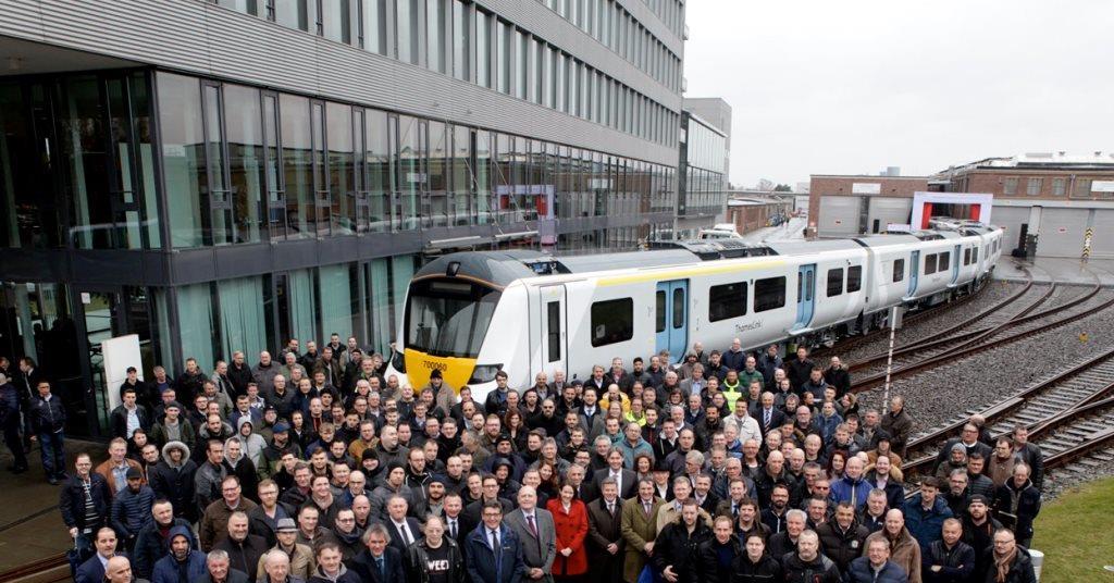 Thameslink Programme nears completion as final EMU rolls out | News ...