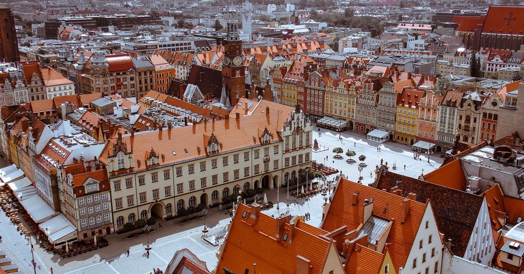 EIB backs Wrocław tram fleet renewal | Metro Report International ...