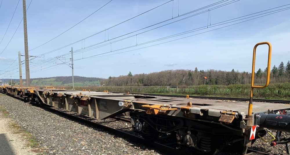 Train Control: Say goodbye to lineside hardware with satellites and ...