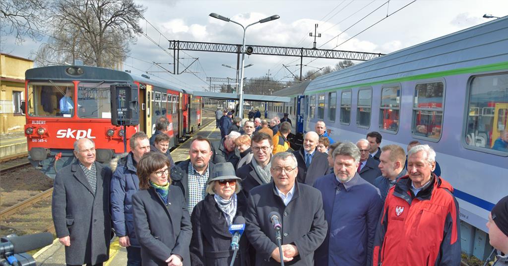 Czech railbuses provide Polish inter-city connection | News | Railway ...
