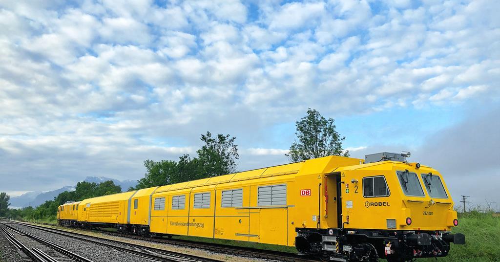Robel MMS provides a safe environment for DB Netz track maintenance ...