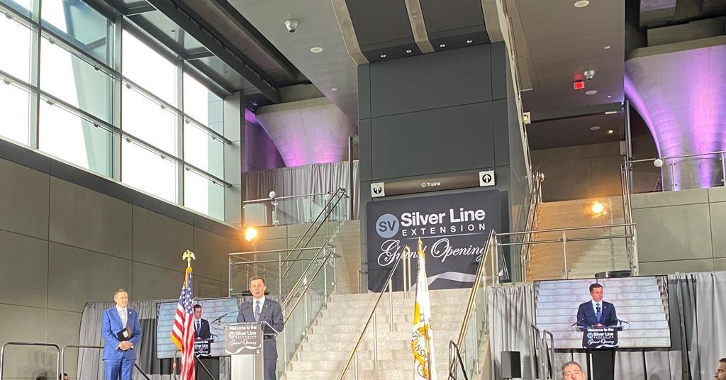 Washington metro reaches Dulles International Airport | Metro Report ...