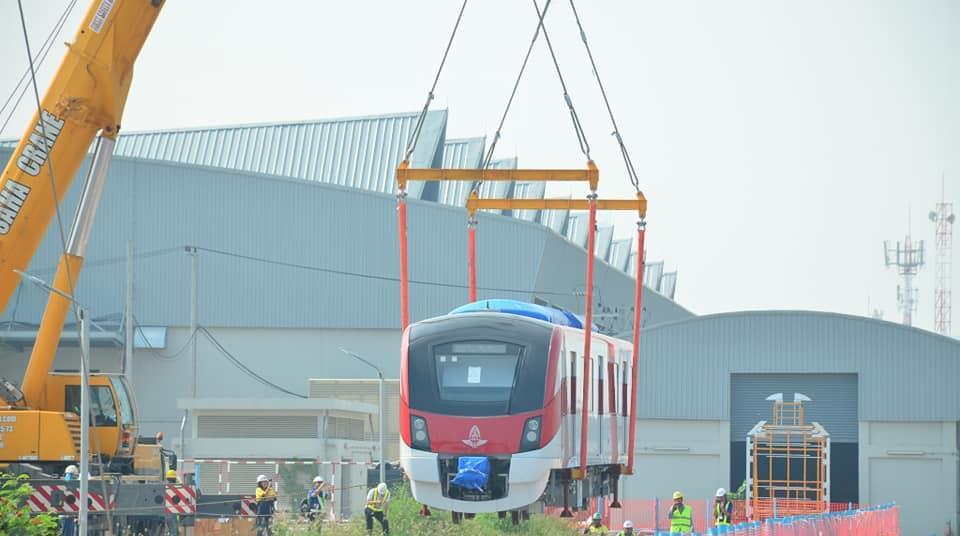 Bangkok Red Line suburban trains delivered | Metro Report International ...