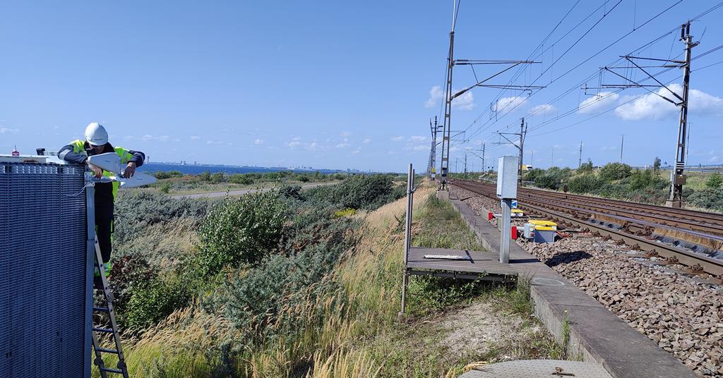 Data-Driven Infrastructure: Intelligent bolts monitor bridge behaviour ...