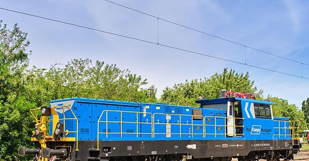 CRRC electric-battery shunting locomotive arrives in Hungary | News ...