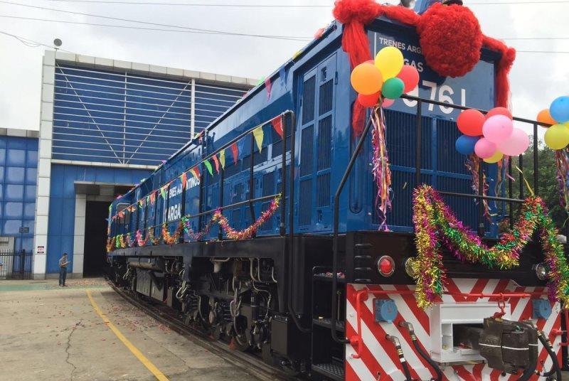 CRRC rolls out first Belgrano loco | News | Railway Gazette International