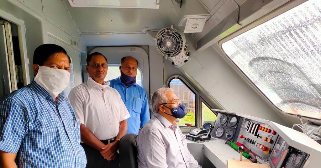 Tejas Express top-and-tail locomotives rolled out | News | Railway ...