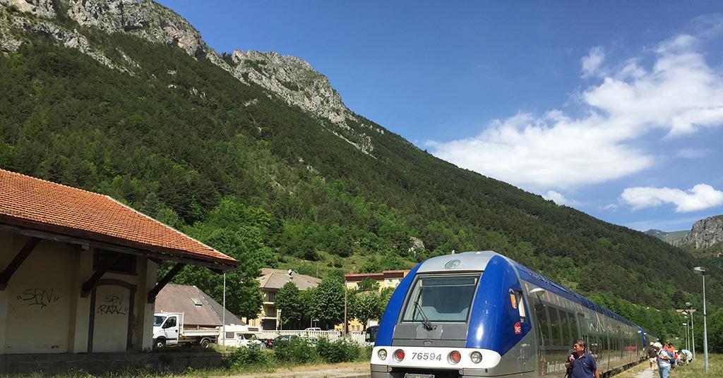 PACA launches TER tendering process | News | Railway Gazette International