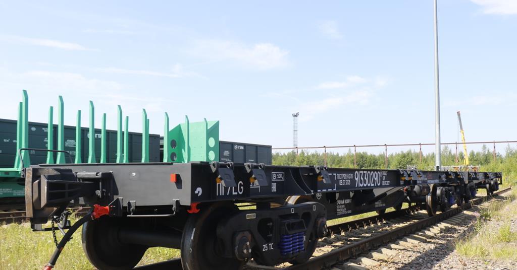 Flat wagons for longer containers certified | News | Railway Gazette ...