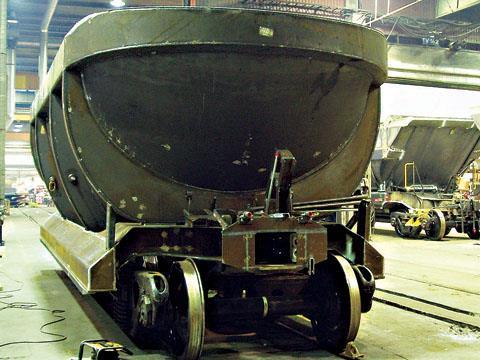 ‘Basket turning’ high capacity ore wagons ordered | News | Railway Gazette International