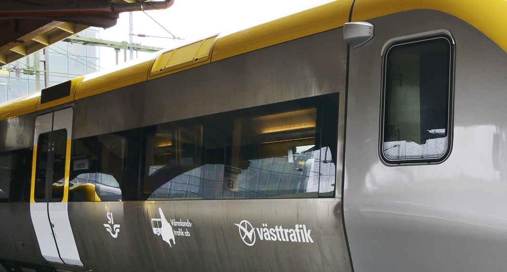 Swedish EMU maintenance contracts awarded | News | Railway Gazette ...