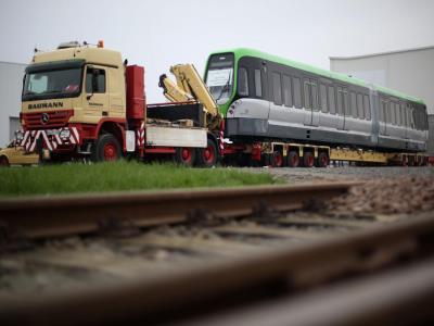 Hannover orders more TW 3000s as first one delivered | News | Railway ...