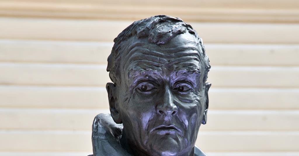 Marylebone statue and train naming commemorate Adrian Shooter’s rail career | Rail Business UK ...