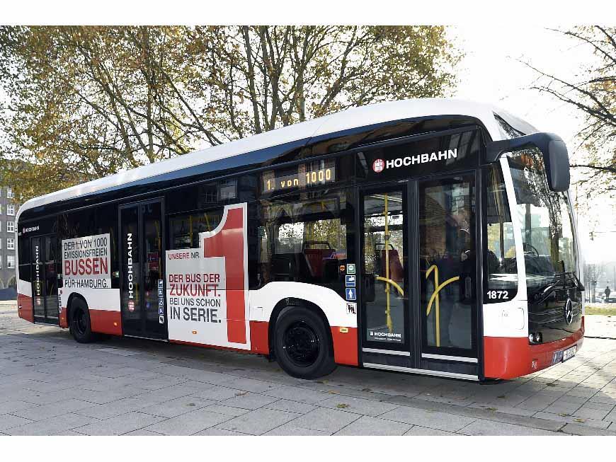 Battery bus in service in Hamburg | News | Railway Gazette International