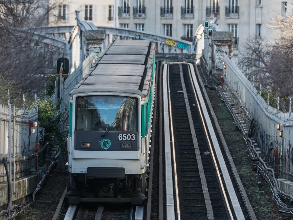 Paris Line 6 to get ATO | Metro Report International | Railway Gazette ...