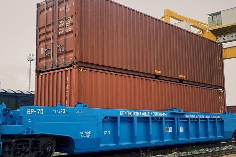 Kazakhstan tests double-stack container transport | News | Railway ...