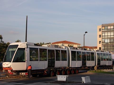 Next-generation Citadis tram on test | News | Railway Gazette International