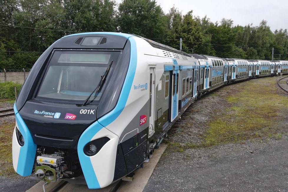 More RER NG double-deck EMUs ordered | News | Railway Gazette International