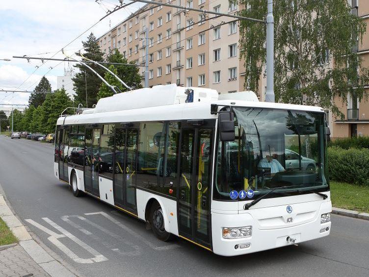 Škoda wins Pardubice trolleybus contract | News | Railway Gazette ...