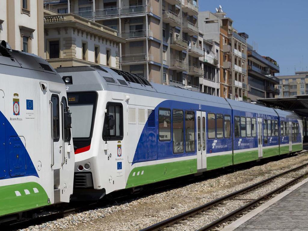 Narrow gauge DMU contract signed | News | Railway Gazette International