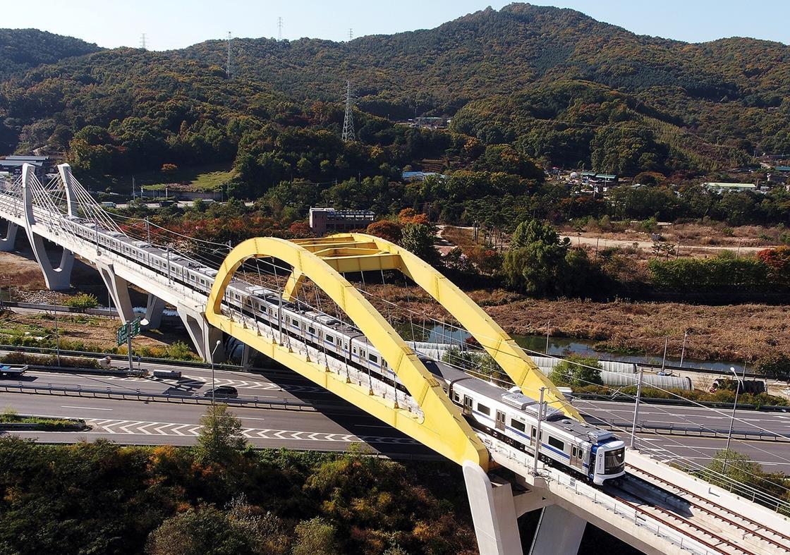 Seoul Line 4 reaches Jinjeop | Metro Report International | Railway ...